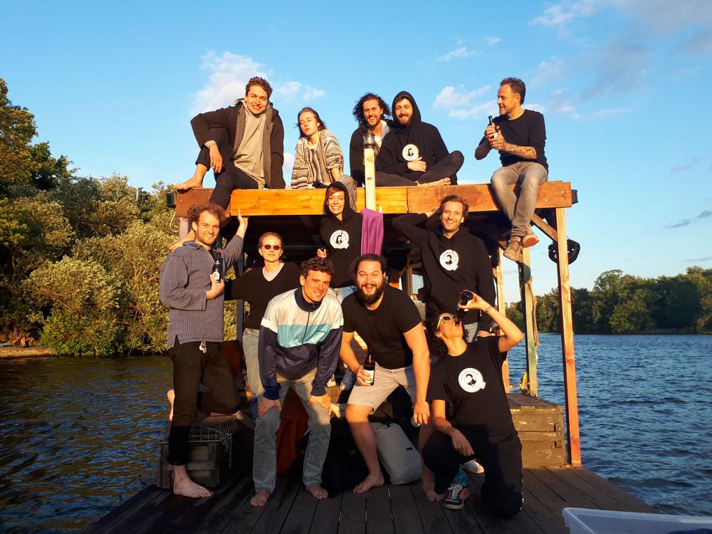 Bier trinken für soziale Projekte: So unterstützen die Berliner „Quartiermeister“ den Kiez