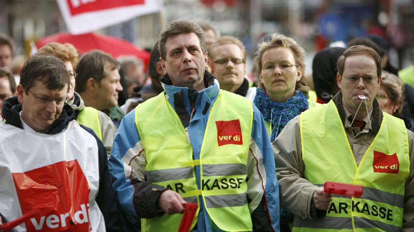 Tarifkonflikt: Elf Bundesländer streiken