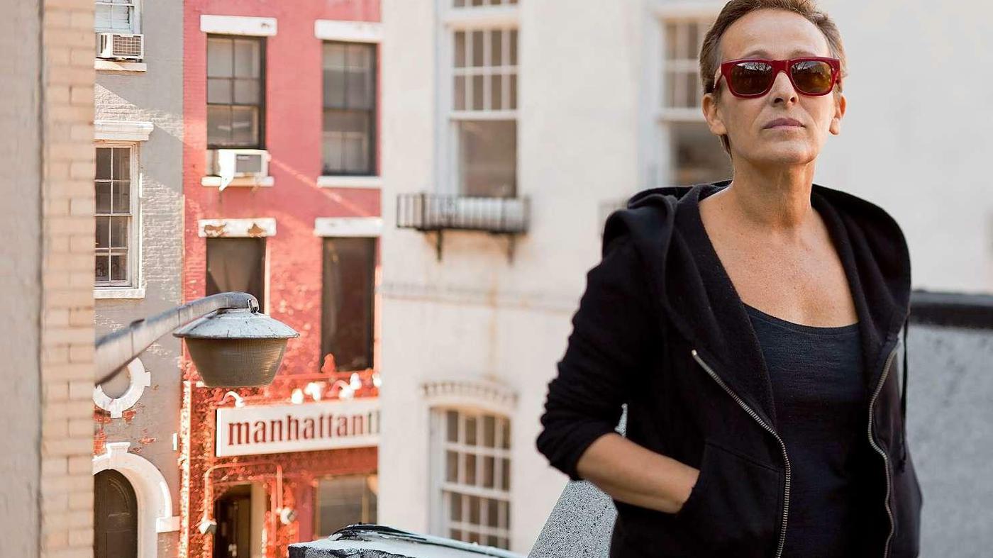 Hingehen: Sanda Weigl im Berliner Ensemble: Schimmernde Schwermut