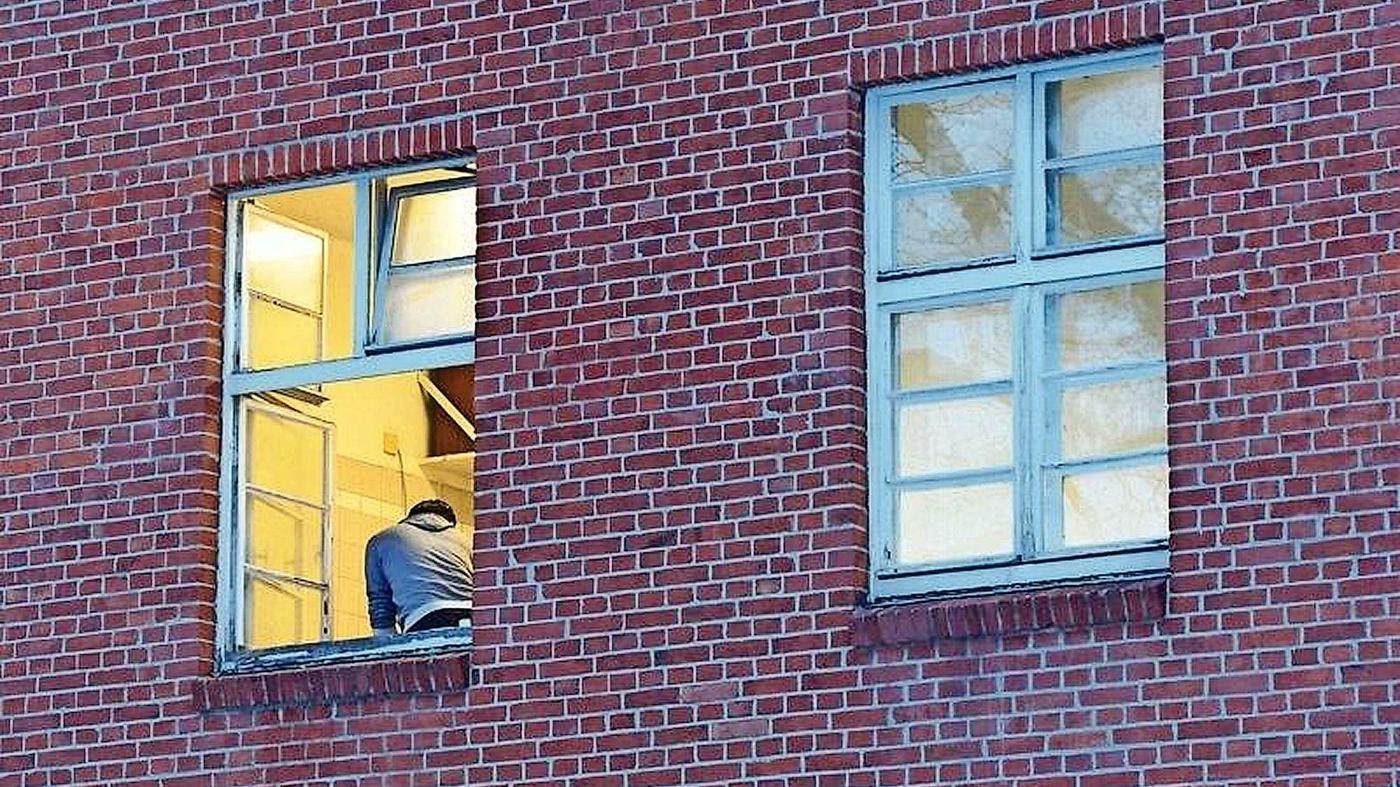 Unterbringungsproblem in Berlin: Tausende Geflüchtete leben noch in ...