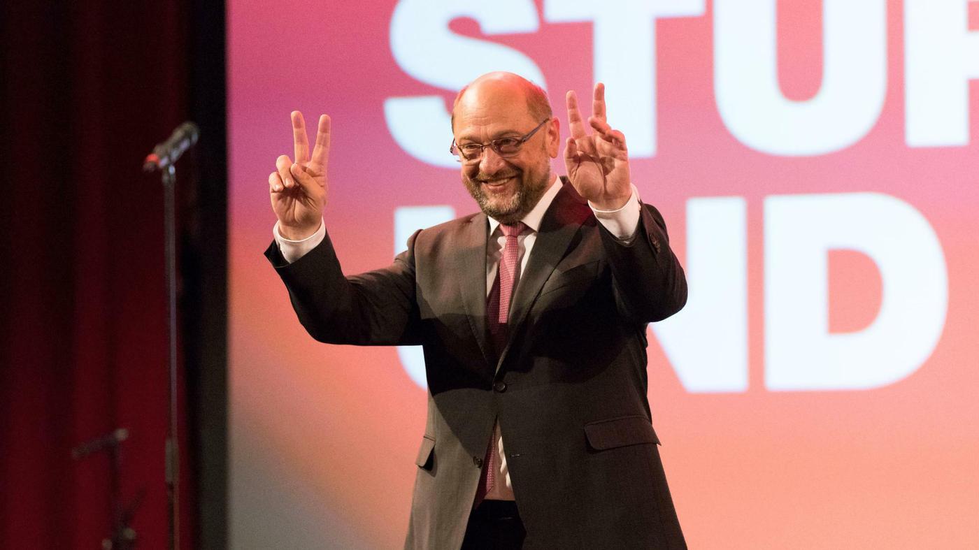 Erster Auftritt des SPD-Chefs nach der Wahl: Martin Schulz in Cuxhaven ...