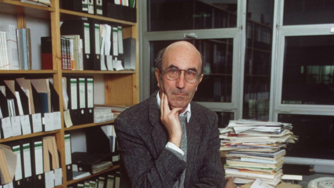 Niklas Luhmann zum 90.: Er dachte mit dem Zettelkasten