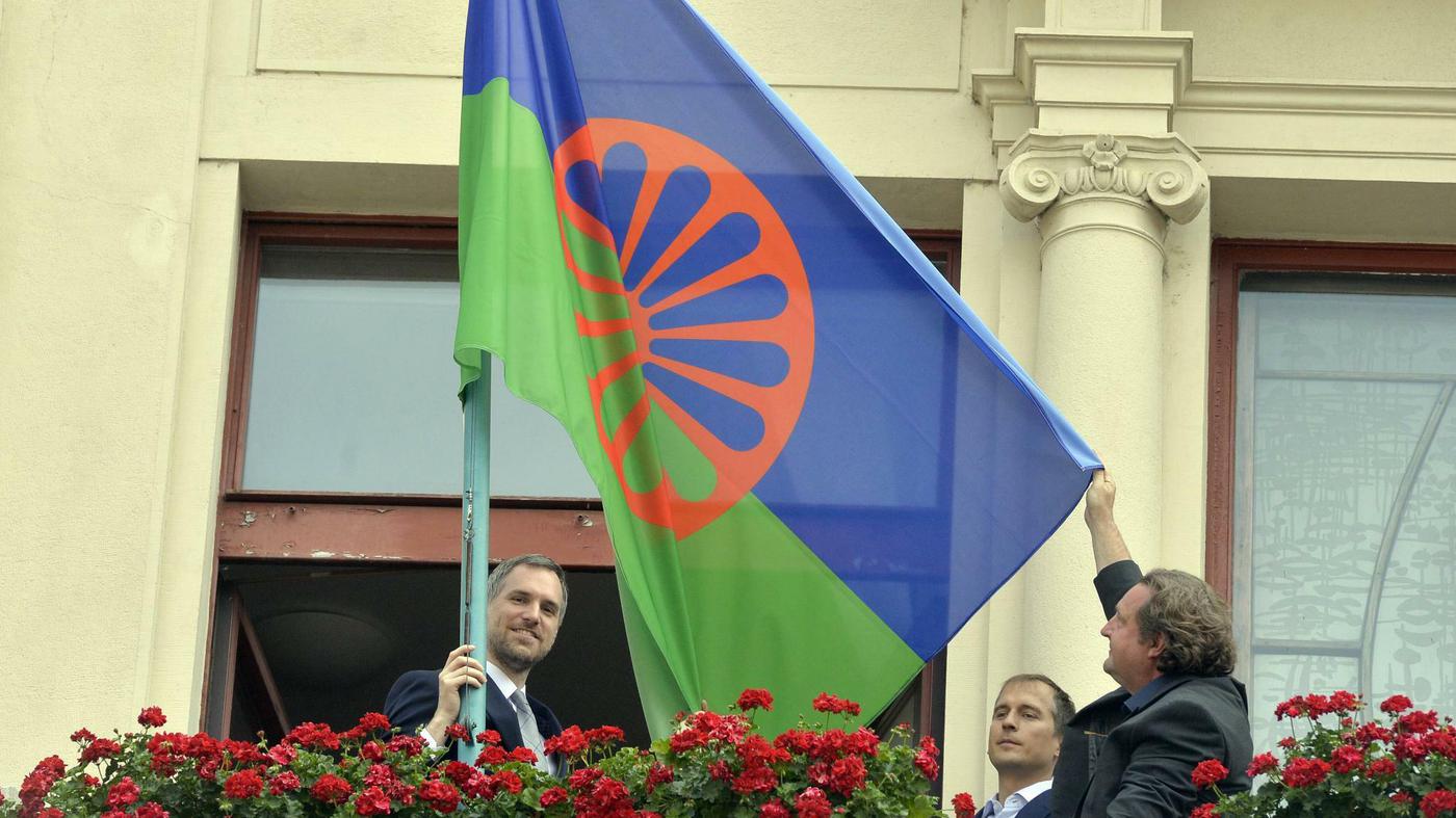 "Widerwärtige Diffamierung": Zentralrat Deutscher Sinti und Roma ...