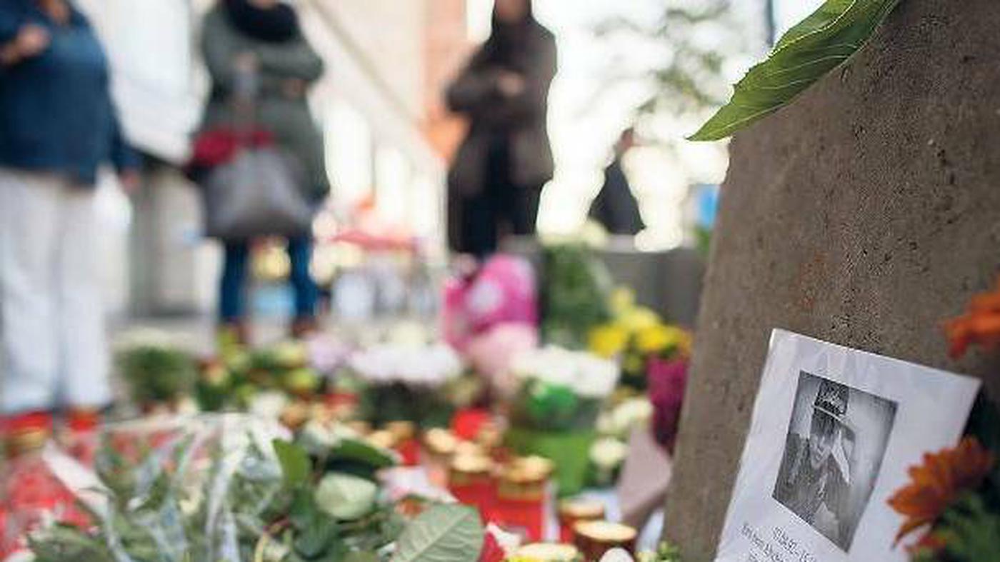 Nach tödlicher Attacke am Alex: Henkel besucht zuständigen Polizeiabschnitt