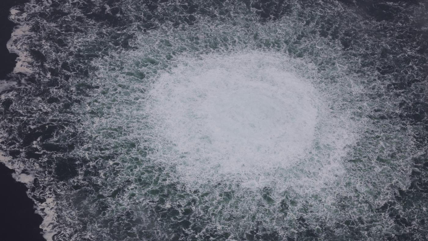 „Gewaltige Explosion“: Loch an Nord Stream 1 Pipeline soll mindestens ...