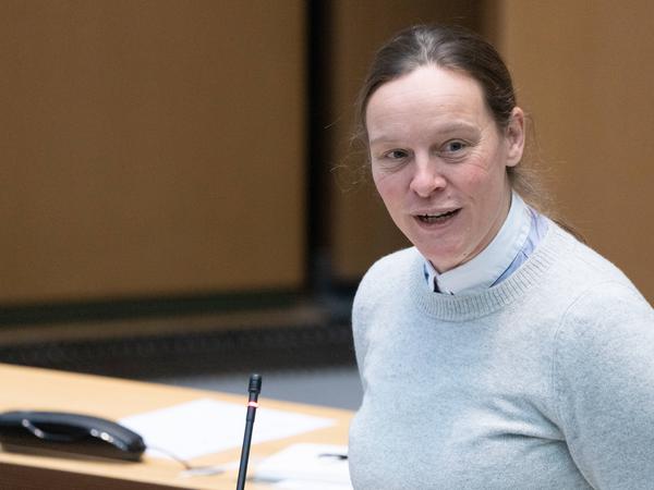 „Im Vorfeld von 1933 und heute so“: Das fragwürdige Geschichtsbild in ...