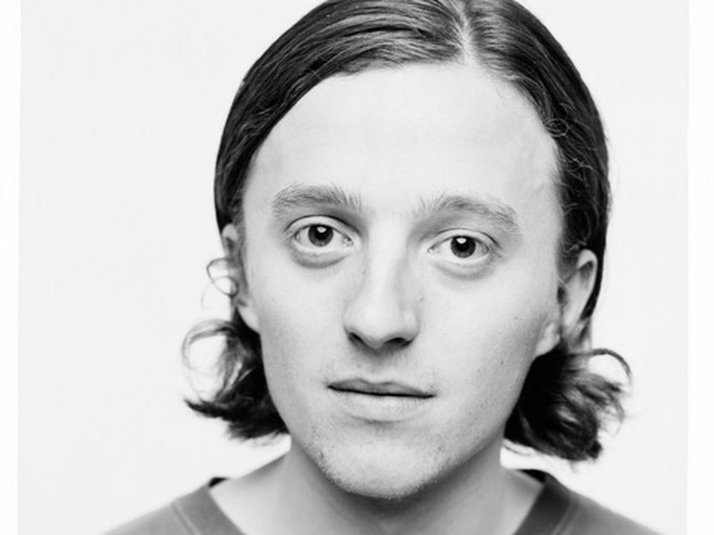 Was für ein Rummel: Die Entwürfe von Gerrit Jacob erinnern an die bunte ...