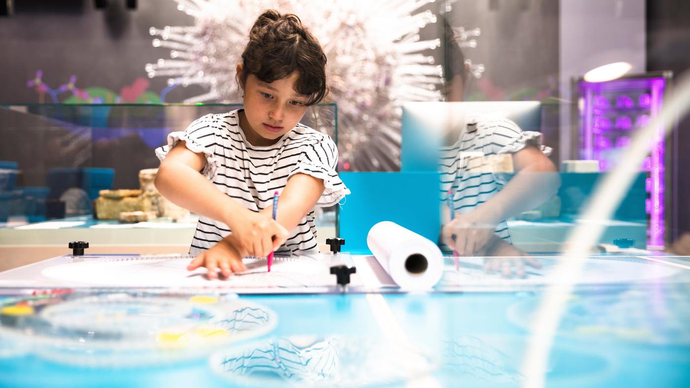 Monster, Roboter und ein Blick in die Zukunft: Drei Familientipps für ...