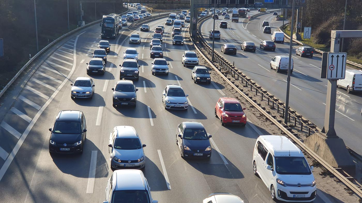 Zu Fuß, mit Auto, Rad oder Bus?: Zehntausende Berliner werden zur ...