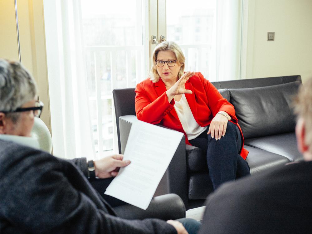 Saarlands Ministerpräsidentin Anke Rehlinger: „Wasserstoff ist nicht ...