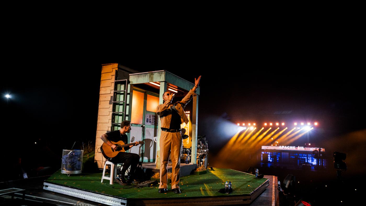 Ein Komet schlägt ein: Apache 207 in der Waldbühne