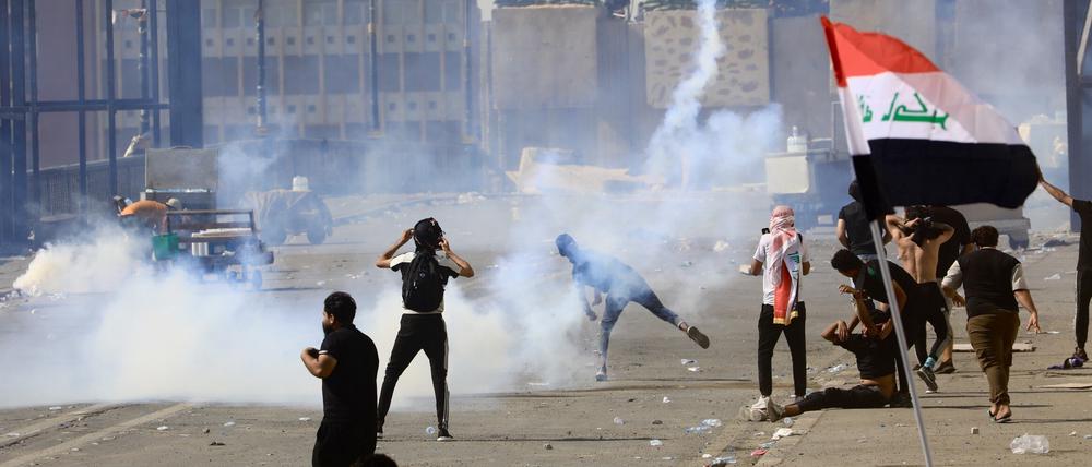 20 Jahre nach der US-Invasion : Wie kann der Irak endlich aus der Krise ...