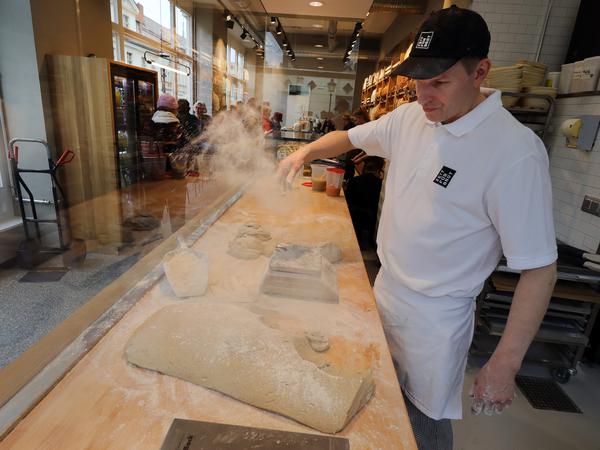 Neuer Bäcker in der Brandenburger Straße: Potsdamer Filiale von „Zeit ...