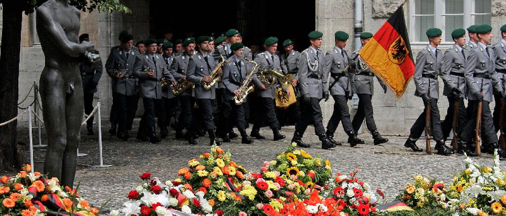 Bendlerblock: Gedenken und Gelöbnis