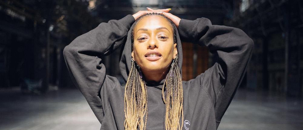 „Late Night Berlin“ ohne Nura : Klaas Heufer-Umlauf schweigt zu mutmaßlich ausgeladener Rapperin