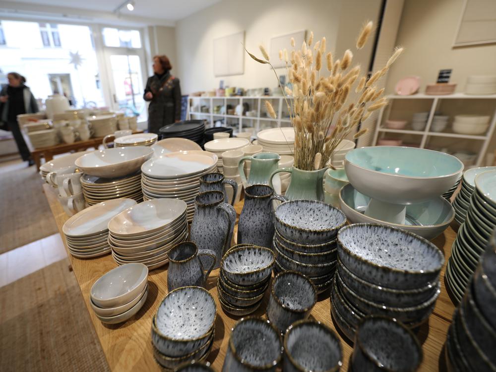 Potsdams Einkaufsmeile wandelt sich: Keramik aus Portugal und Süßes aus ...