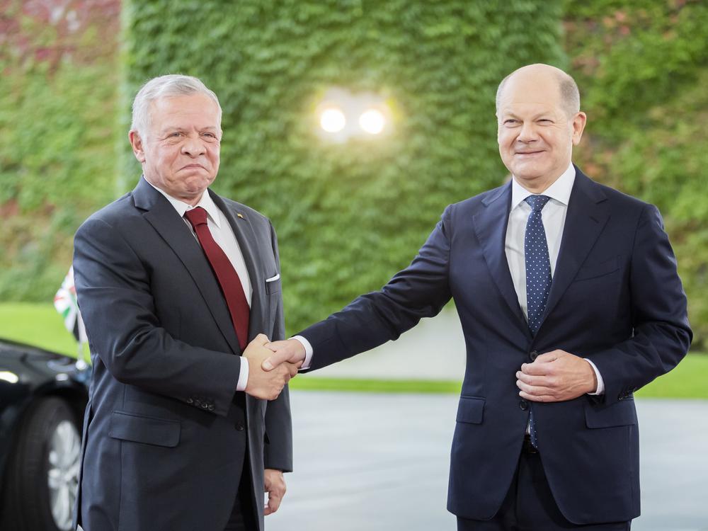 Solidaritätsbesuch nach Hamas-Angriff: Kanzler Scholz in Israel eingetroffen