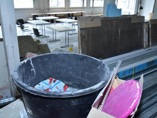 Deutschlands Schulen zerbröseln: Von Schimmel, Nässe und Unterricht in ...