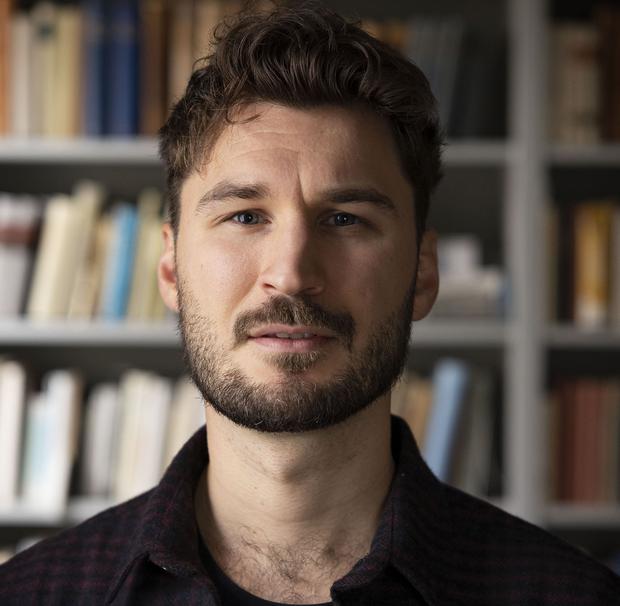 KI lässt Tote auferstehen: Wollen wir die digitalen Klone unserer ...