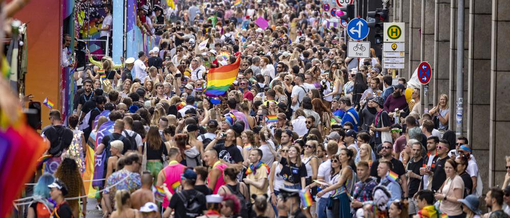 Vorwürfe gegen Vorstand: Krumme Geschäfte beim Berliner CSD?