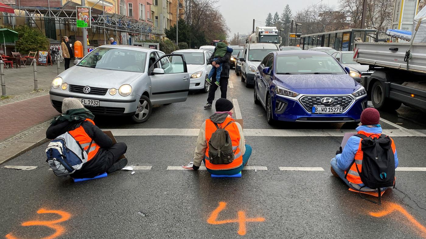 Letzte Sitzungswoche des Bundestags : „Letzte Generation“ kündigt ...