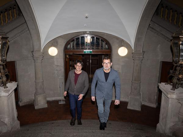 „Der Film ist unsterblich“: Stars des DDR-Kultfilms „Coming Out“ kehren ...