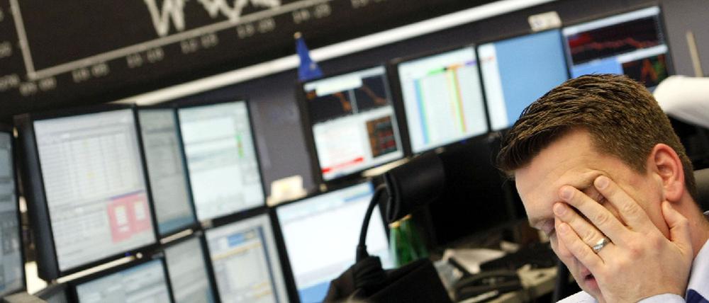 Börsen: Rezessionsangst und Daimler-Gewinnwarnung belasten Dax