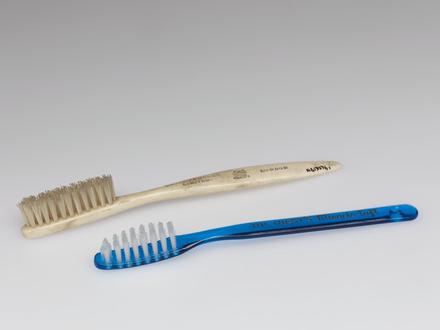 Tagesrückspiegel – Heute vor 85 Jahren: Moderne Zahnbürste kommt auf ...