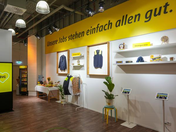 Busfahrer-Job im Einkaufscenter finden: BVG wirbt um Nachwuchs in der ...