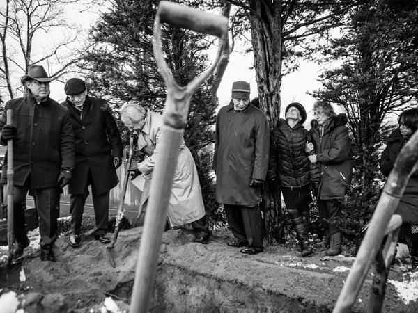 Richtig umgehen mit dem Tod: „Trauer hört nie auf, sie verändert sich“