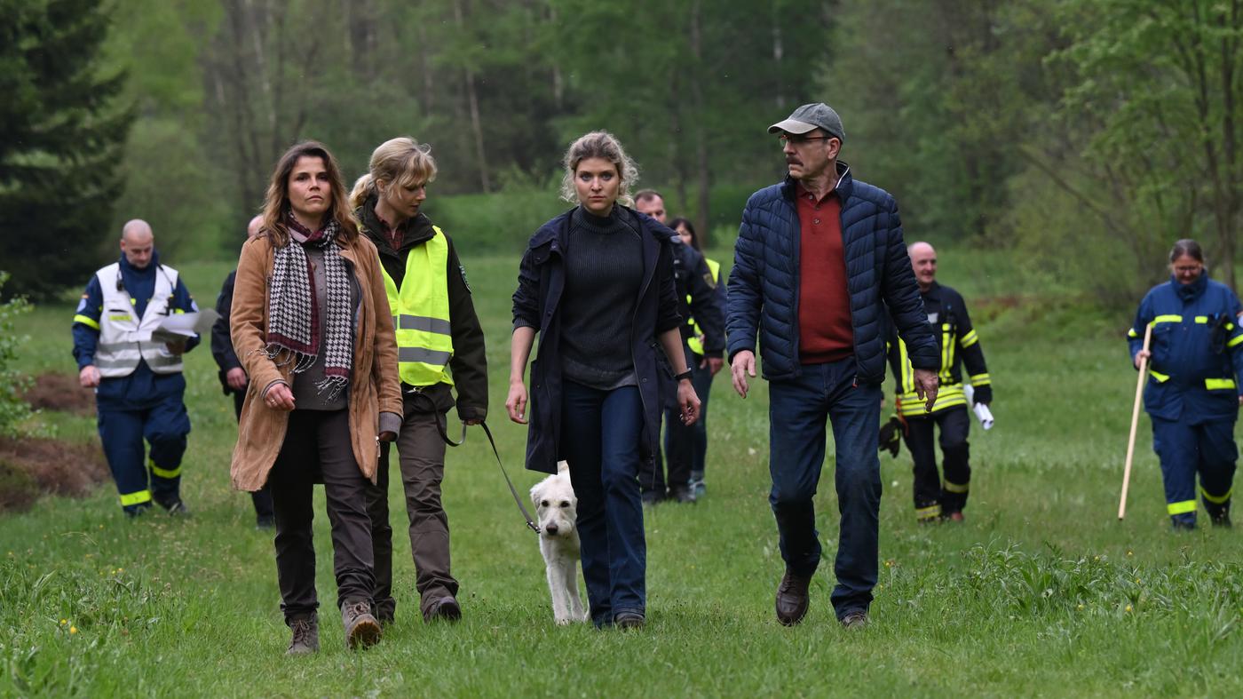 Angry citizens in the ZDF crime thriller: Racism and moral courage in ...