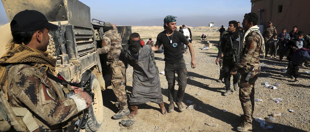 Bekleidete Position nur wenige Monate: Islamisten-Miliz IS gibt Tod ...