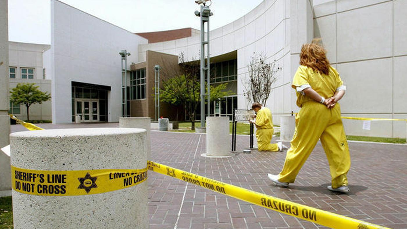 Haftstrafe: Hilton hinter Gittern