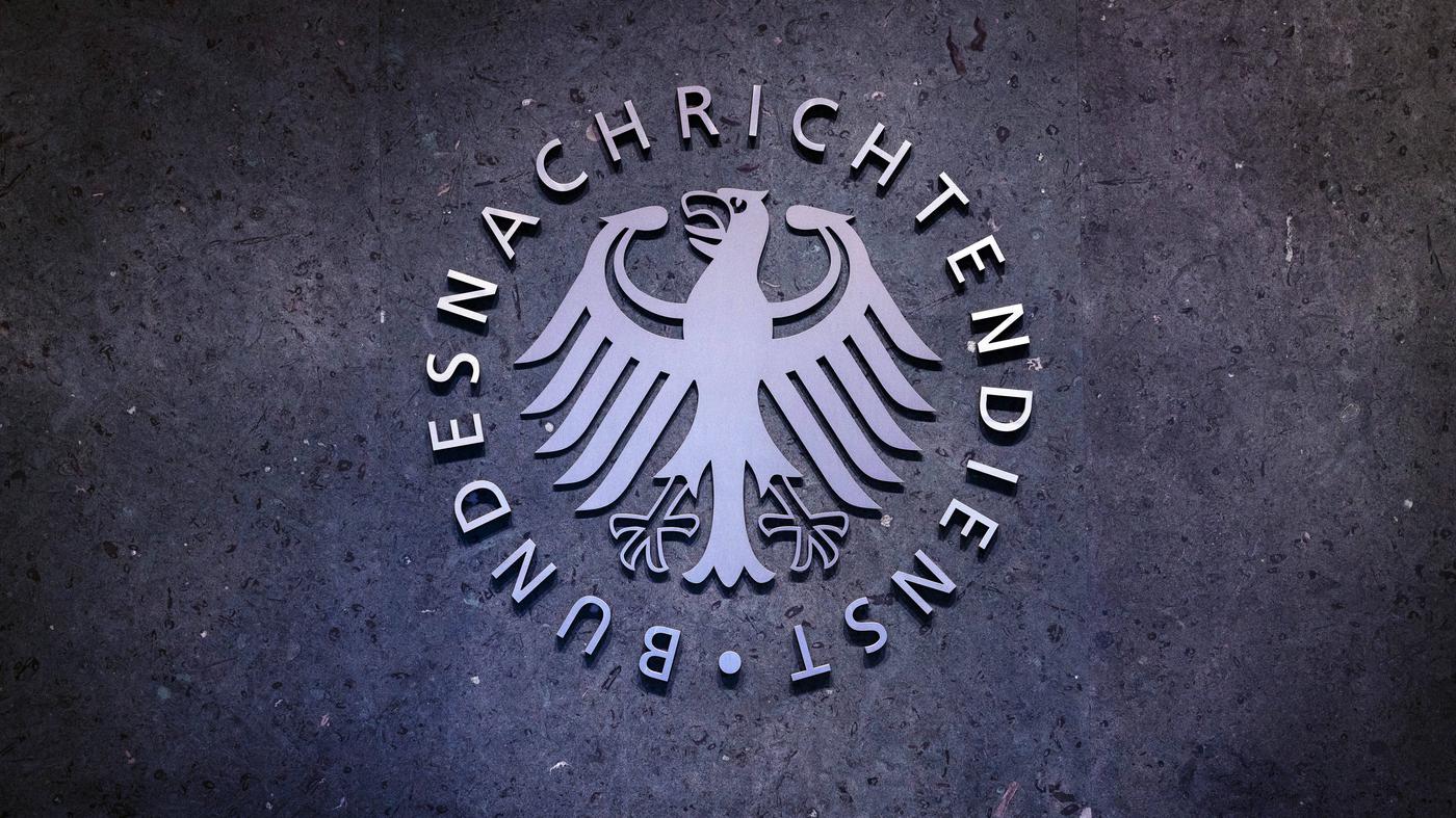 Suspected spy at the BND: Federal politicians warn of a threat from ...