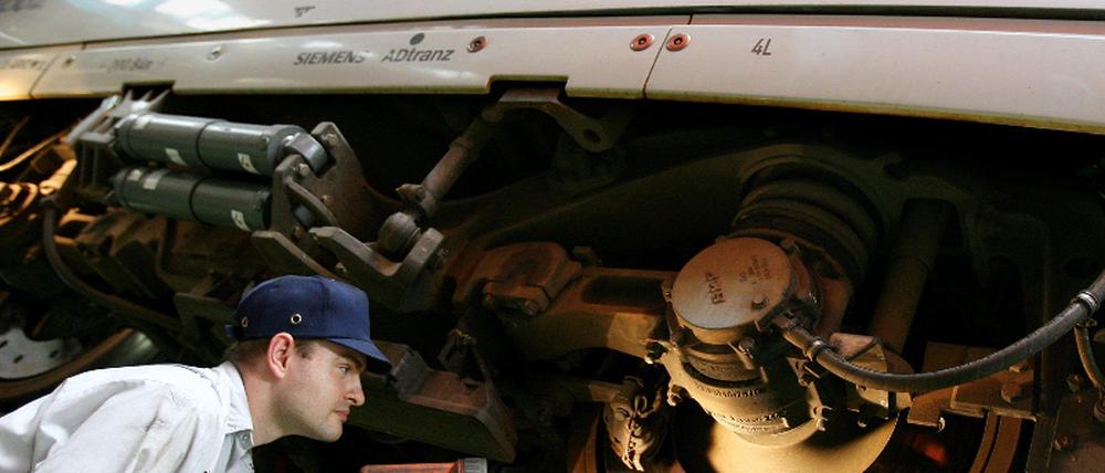 ICE-Unfall: Ursache für Zug-Entgleisung weiter unklar