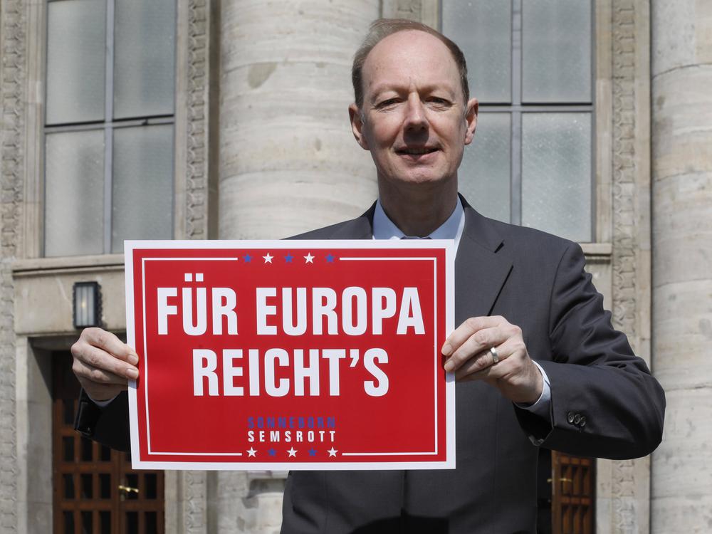 820.000 Euro an die Berliner CDU: Die Partei verklagt Bundestagsverwaltung wegen Gröner-Spende