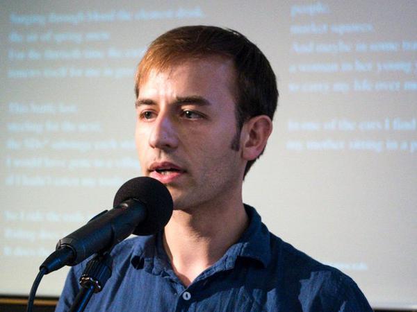 „Ein Gefühl von Zuhause war für mich immer sehr schwierig“: Vier Jüdinnen und Juden erzählen von ...