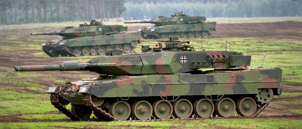 Leopard-Panzer für die Ukraine: Wer nun liefern will – und wie Scholz ...