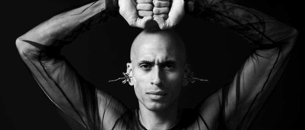 Schwarz, Leder und ein bisschen verrucht: Berghain-Türsteher zeigen Kunst auf der Berliner Art Week