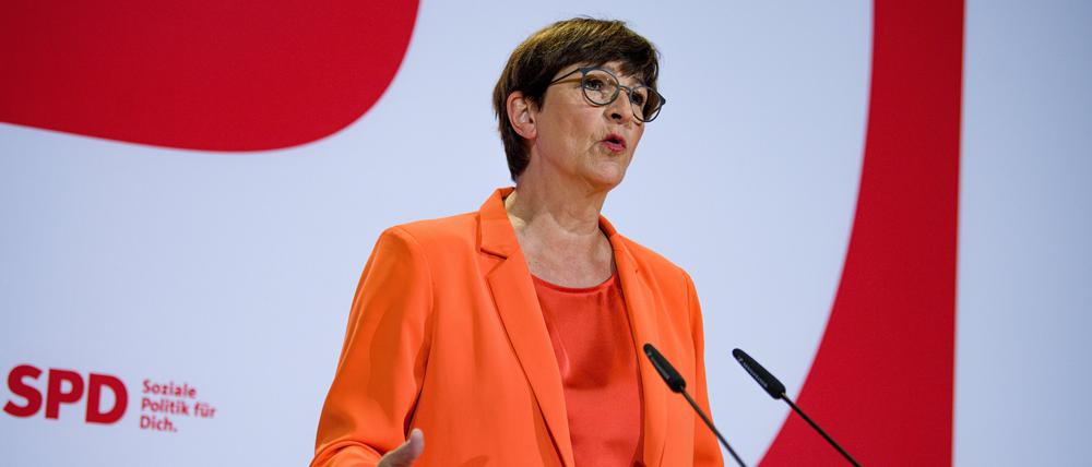 „Eine riesengroße Aufgabe übernommen“: SPD-Chefin Esken nimmt ...