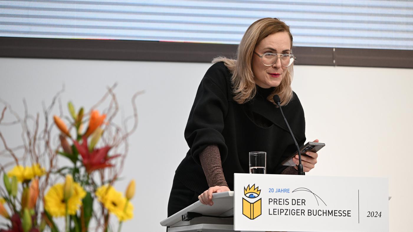 Die Vielfalt der Preise bei der Leipziger Buchmesse: Mini und Miki vor ...