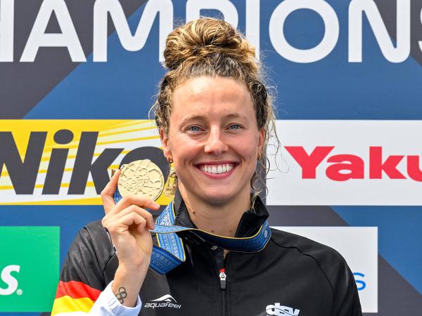„Um mein Leben geschwommen“: Leonie Beck glänzt mit WM-Gold im Freiwasser