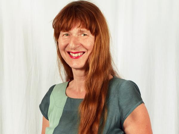 Aktivistin will es genau wissen und verschickt Retouren mit Trackern ...