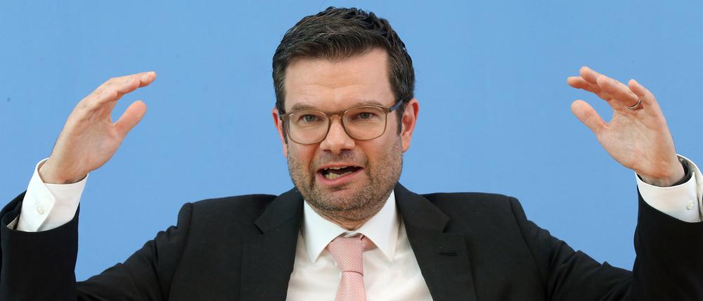 Staatsferne der Presse: Buschmann fährt sein „Rechtsbriefing“ zurück