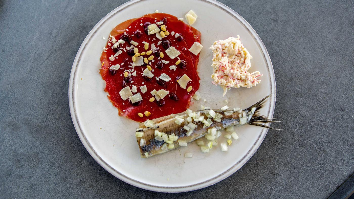Volkstümliche Delikatesse : Wie aus dem Hering ein Matjes wird