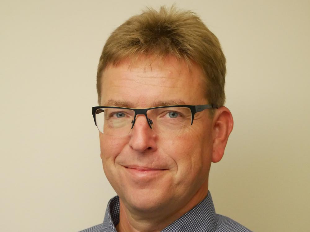 Zwischen Flirt und Abwehrschlacht: Wie Kommunalpolitiker mit der AfD ...