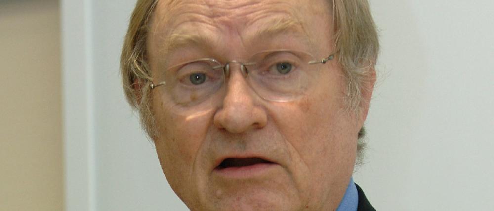 Dignitas-Chef Minelli im Interview: "Wenn Sie das trinken, gibt es kein ...