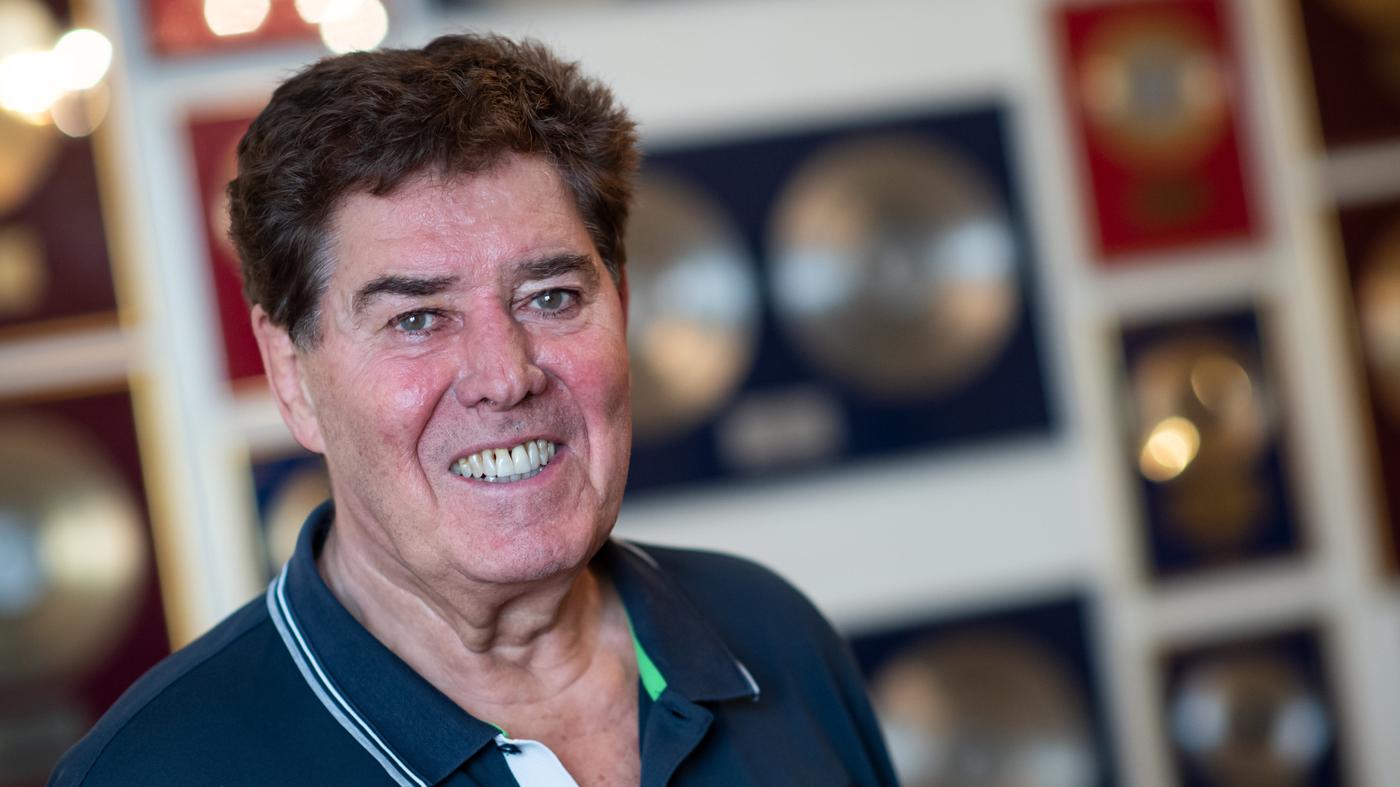 Das siebte Kind für den Schlagerkönig : Jack White wird mit 83 Jahren ...