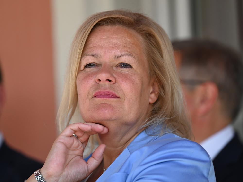 Trotz Kirchenasyl: Russischem Kriegsdienstverweigerer Nikita R. droht ...