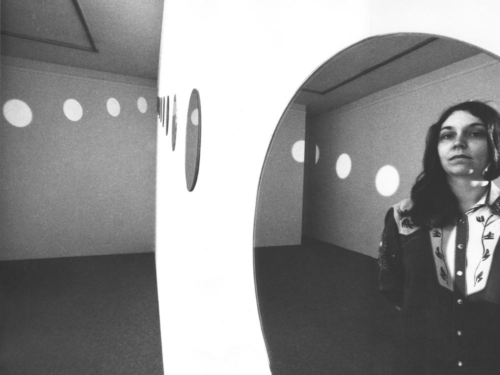 Nancy Holt im Gropius Bau: Das Universum persönlicher machen